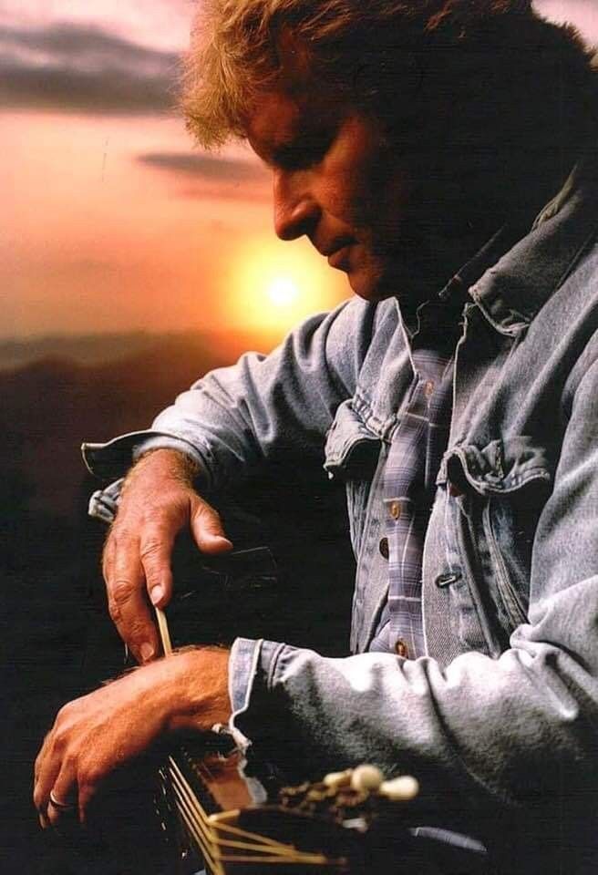 That Strange Buzz in John Fogerty’s “Rattlesnake Highway” — How a Coral ...