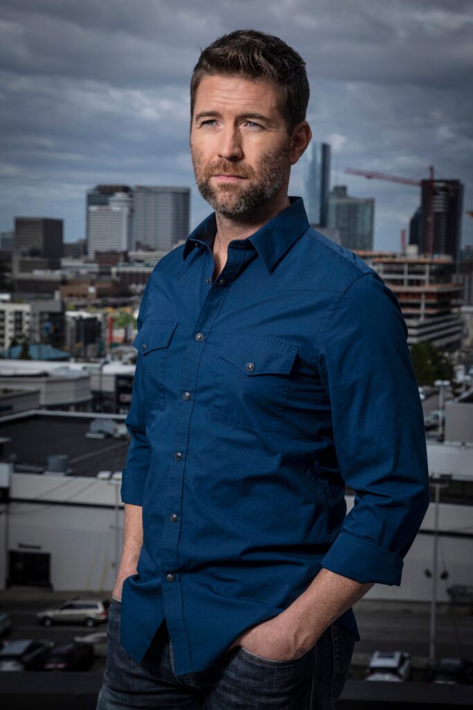 Old-School Longing Sneaks Back In on Josh Turner’s Pretty Please from ...